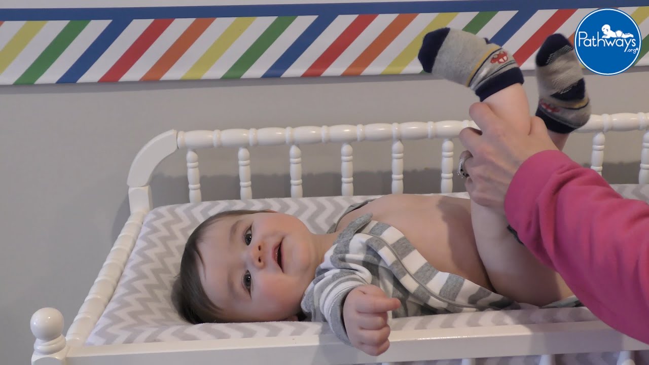 Parents’ Guide To 7 Tips To Make Diaper Changes Easier - UsParenting.com
