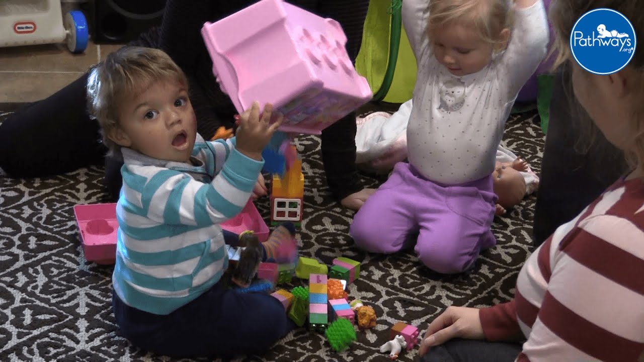 Parents' Guide To Structured Vs. Unstructured Play - UsParenting.com