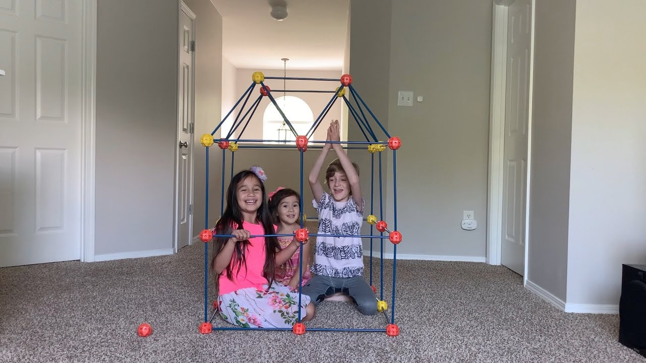 LUCKY DOUG Kids Building Fort Unboxing And Review - UsParenting.com