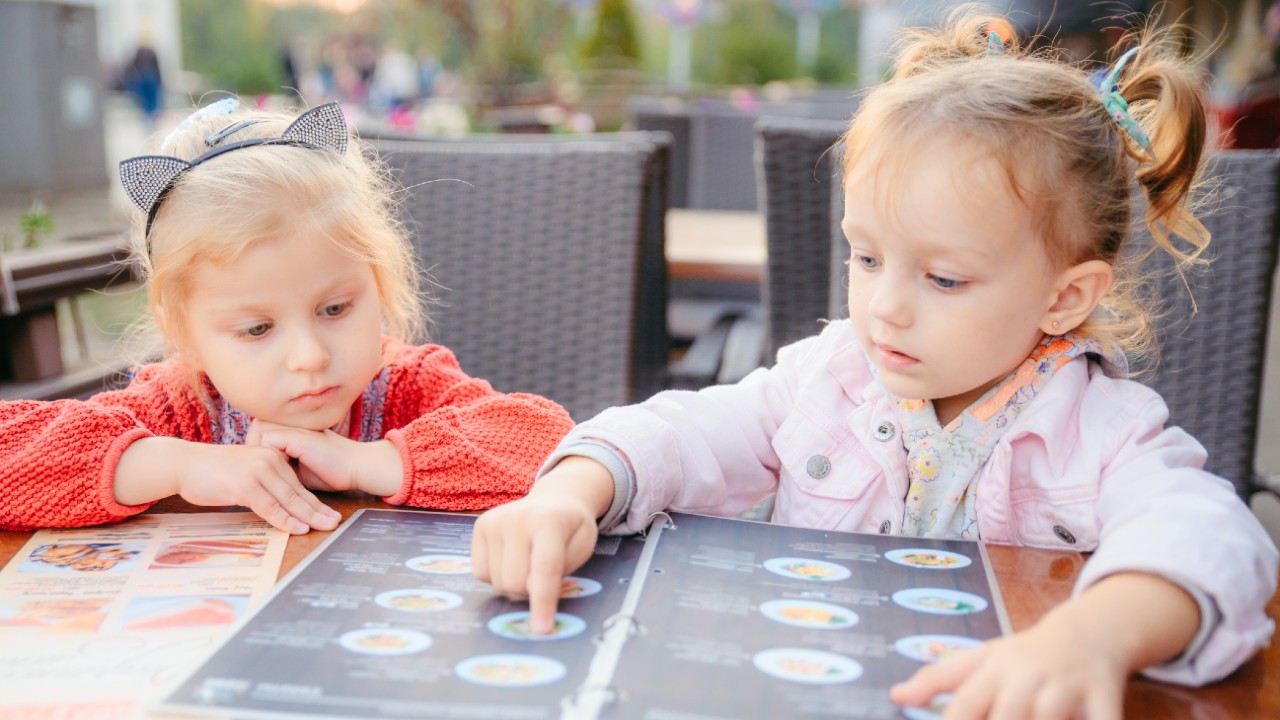 Our Top Tips For Dining Out With A Toddler - UsParenting.com