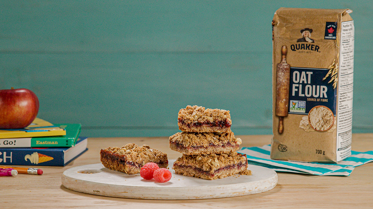 Anna Olson’s Quaker Oat Flour Jam Streusel Squares Make The Perfect ...